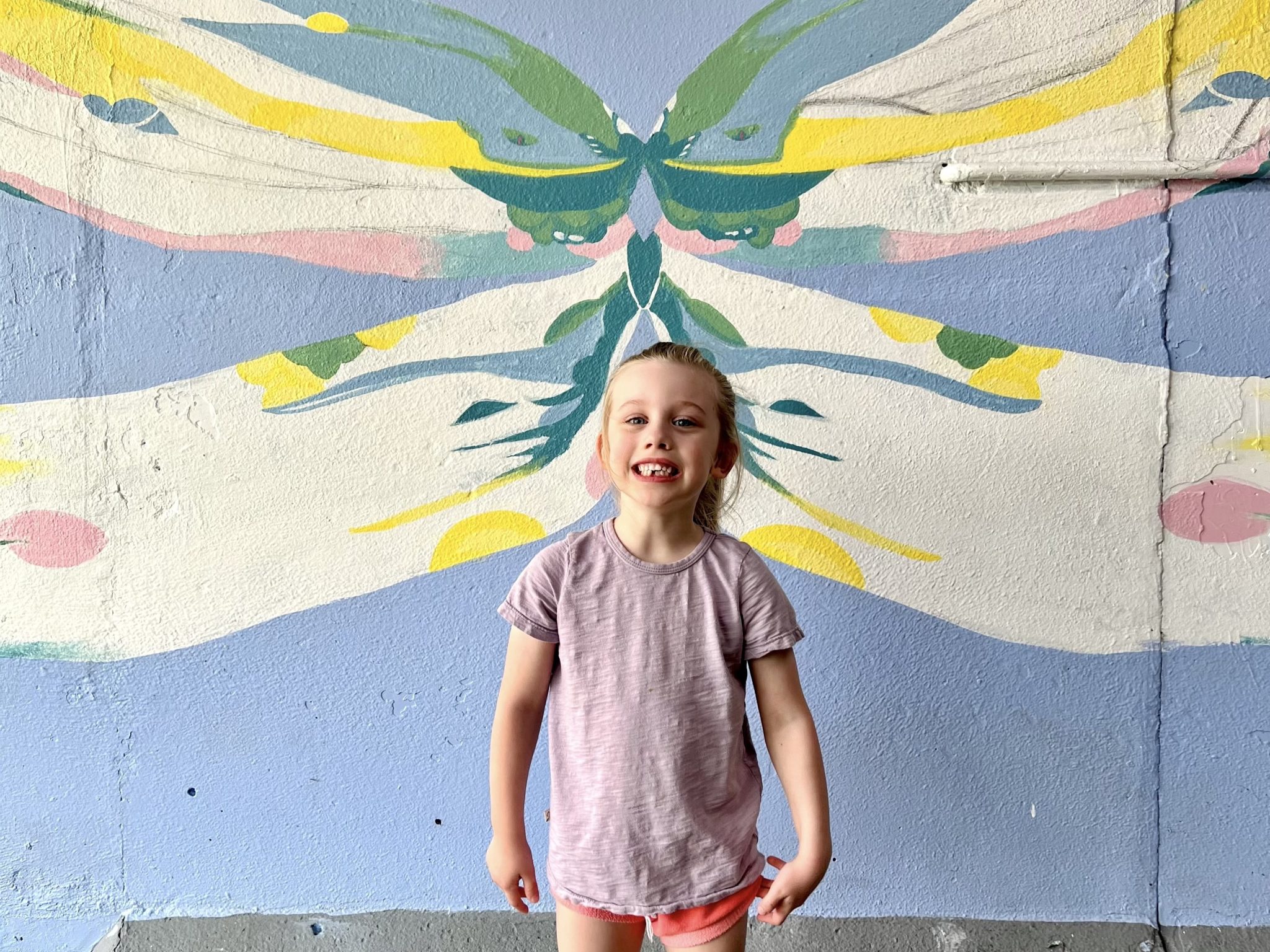 Portrait of 6-year-old girl living with rare disease unveiled at ...