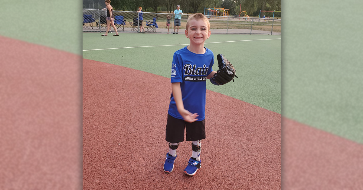 Elliot accomplishes his goal, one step at a time - Children's Minnesota